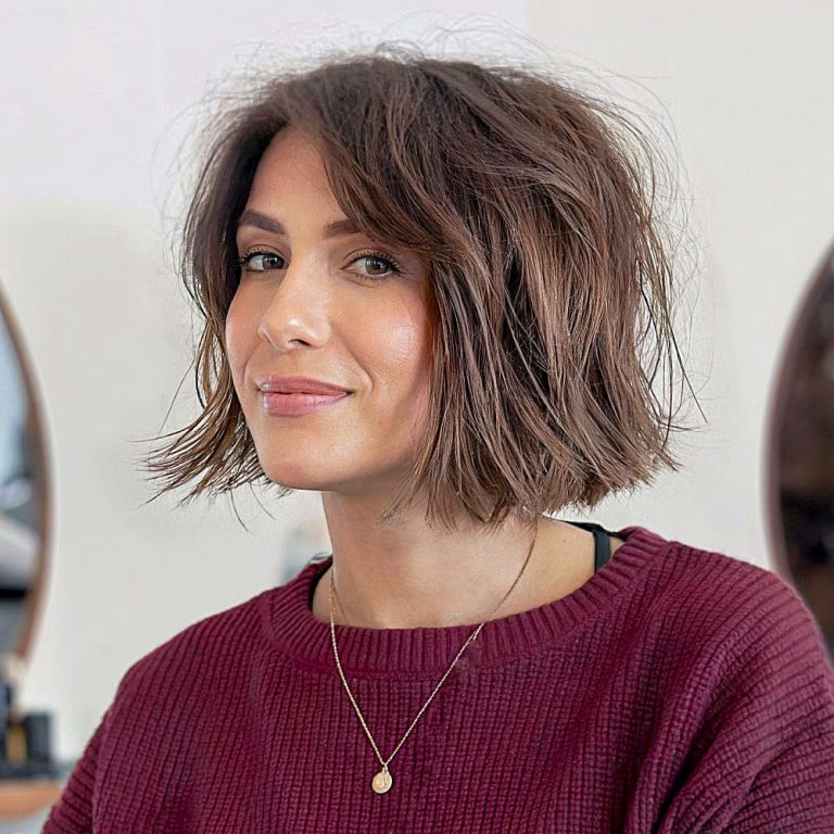 30+ Stunning Shoulder-Length Hairstyles You Need to Try This 2025 ...