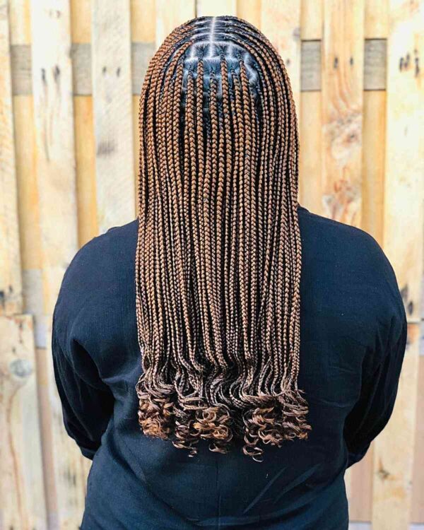 25 Coolest Small Knotless Braids Black Women Are Getting in 2025 ...